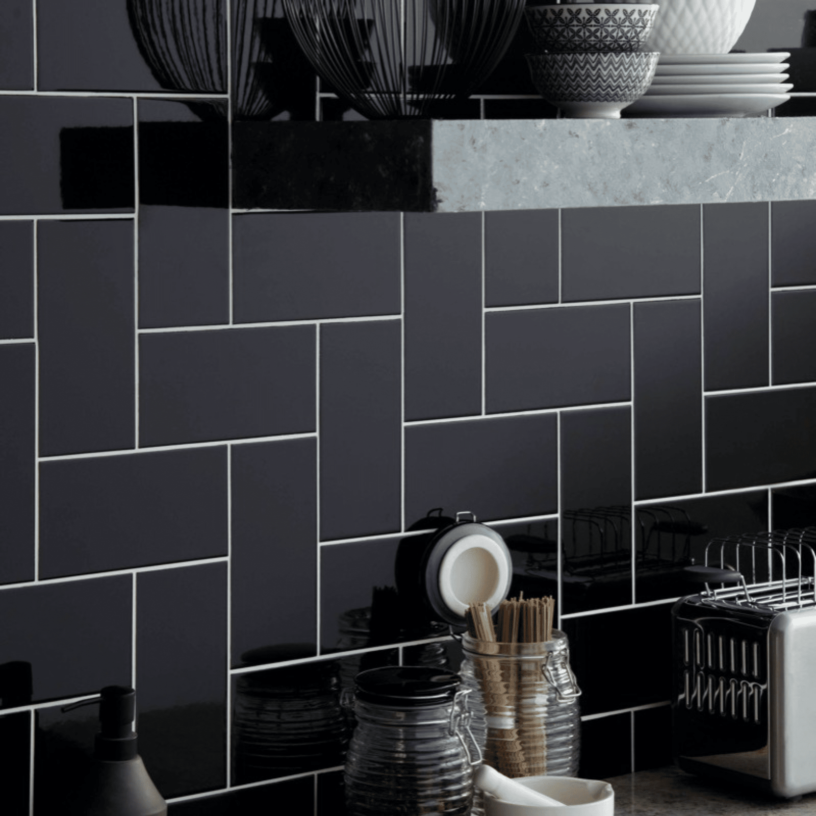 Central Black Gloss Wall Tile – Elliren Tiles